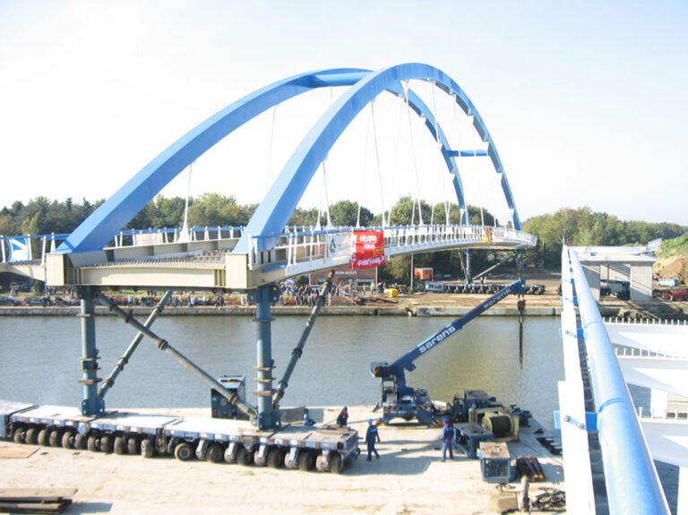 Sweco Belgium - Raising of bridges across the Albert Canal