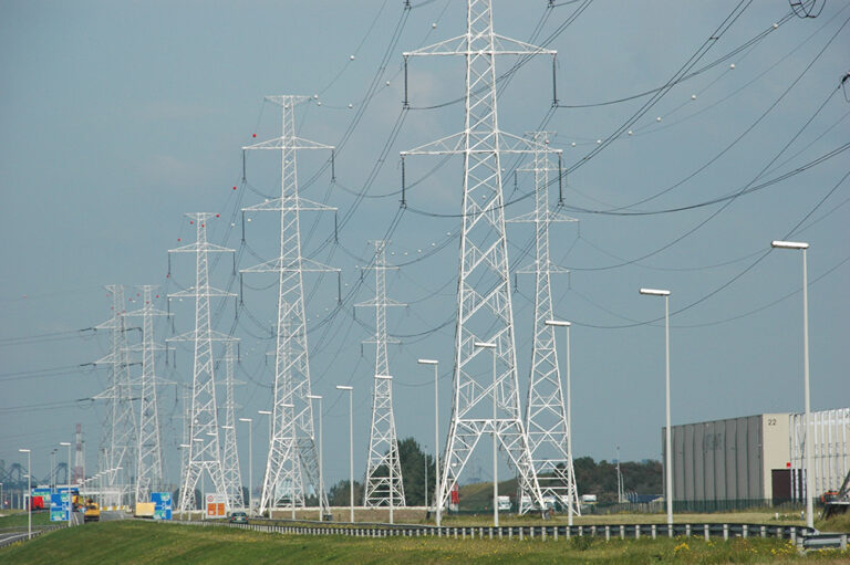 Uitbreiding 220 KV veld in Lixhe voor Elia Engineering