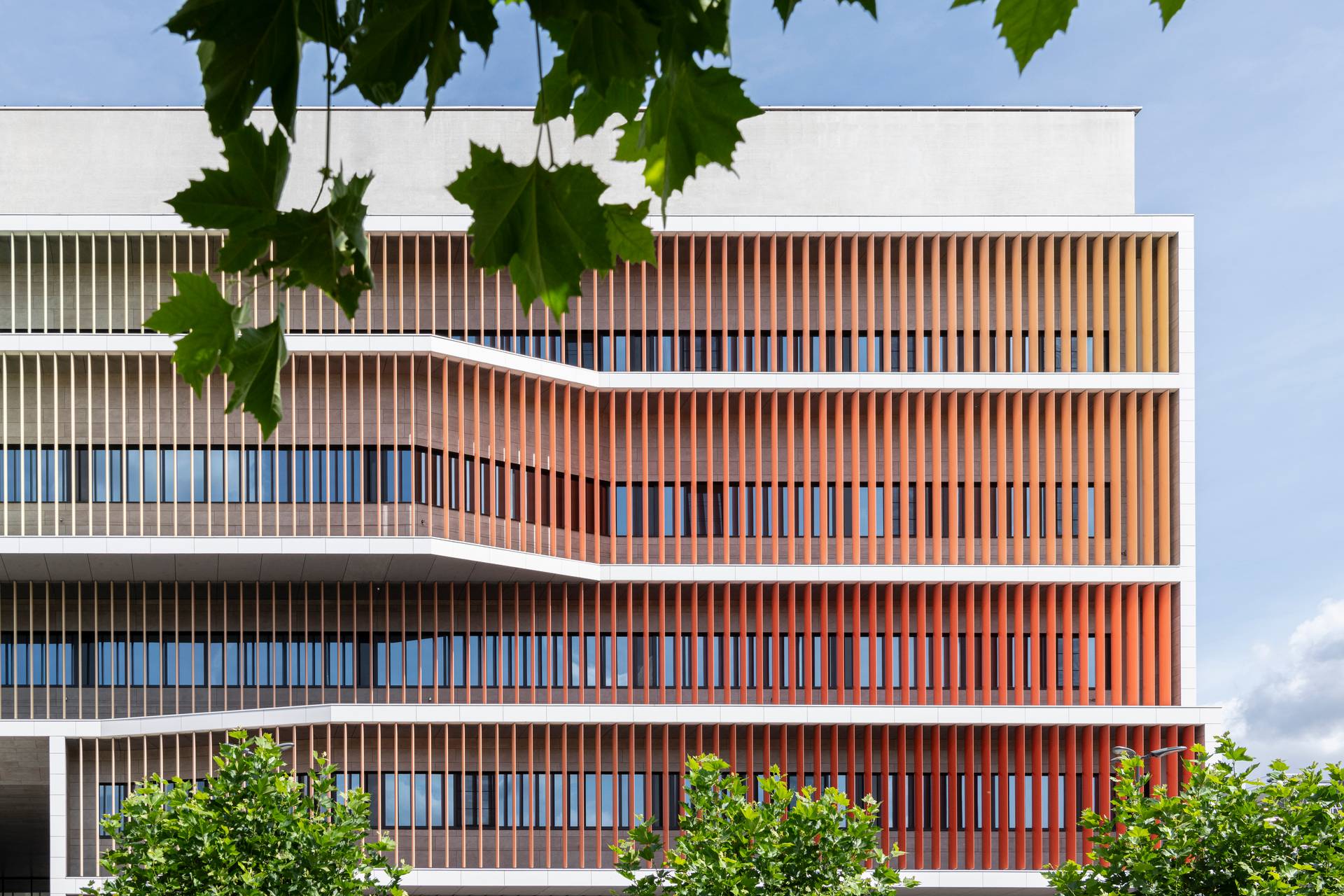 UZ Brussel reçoit un nouveau bloc médico-technique éclatant